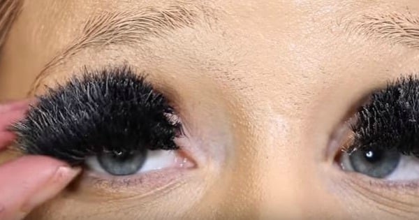 Jenna Marbles' ultimate 100 layers of makeup video Jenna Marbles' ultimate 100 layers of makeup video