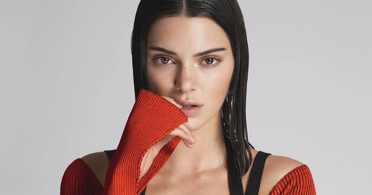 Kendall Jenner "crying in her bedroom" because of Kylie Jenner.