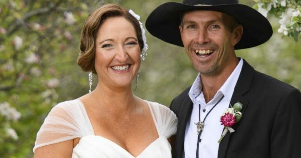 MAFS' Susan Rawlings on why she is having her breast implants removed.